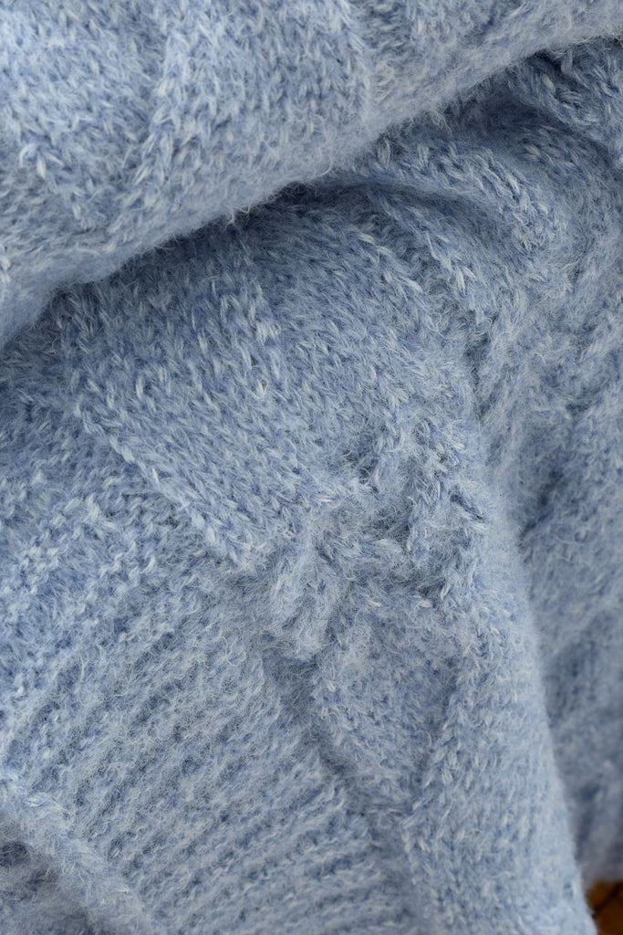 Cosy Cable Knit Throw | Blue — JA Lyttle